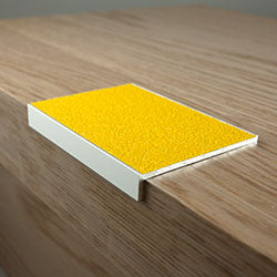 SafeLine Step – GripGuard